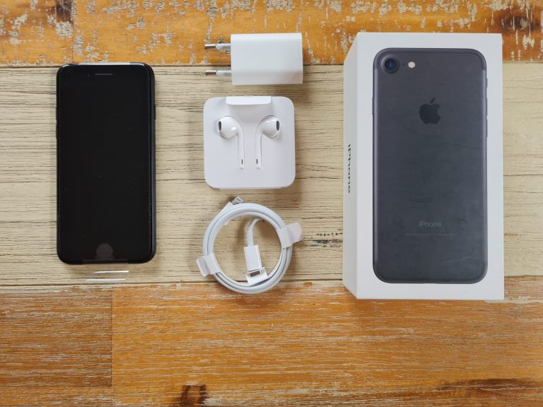 What are Demo Phones: All You Need to Know Before Buying | TechExchange